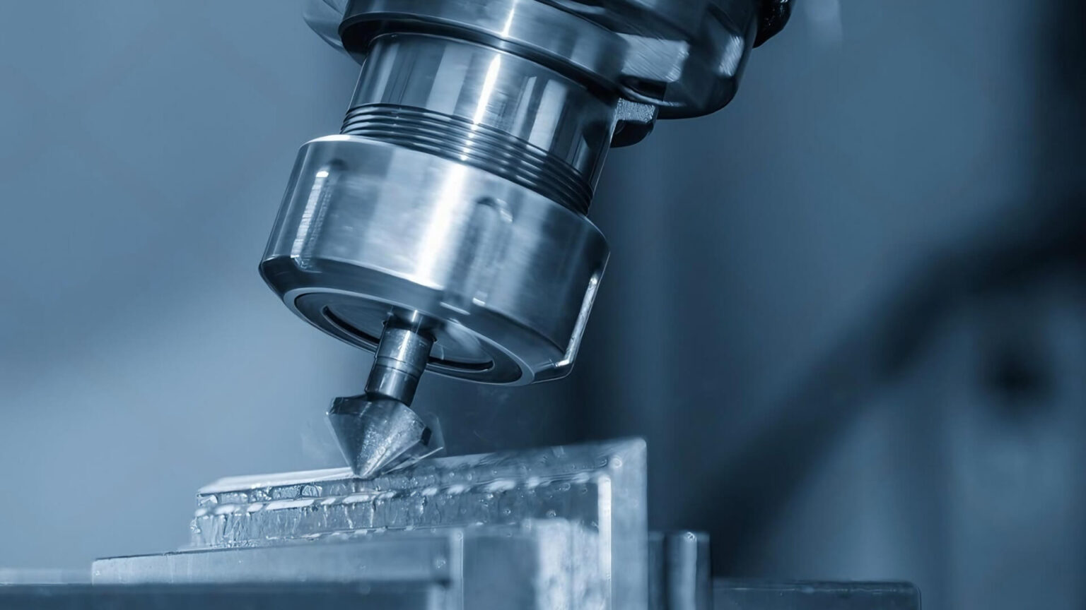 Fillet vs Chamfer: How to Choose the Right Edge